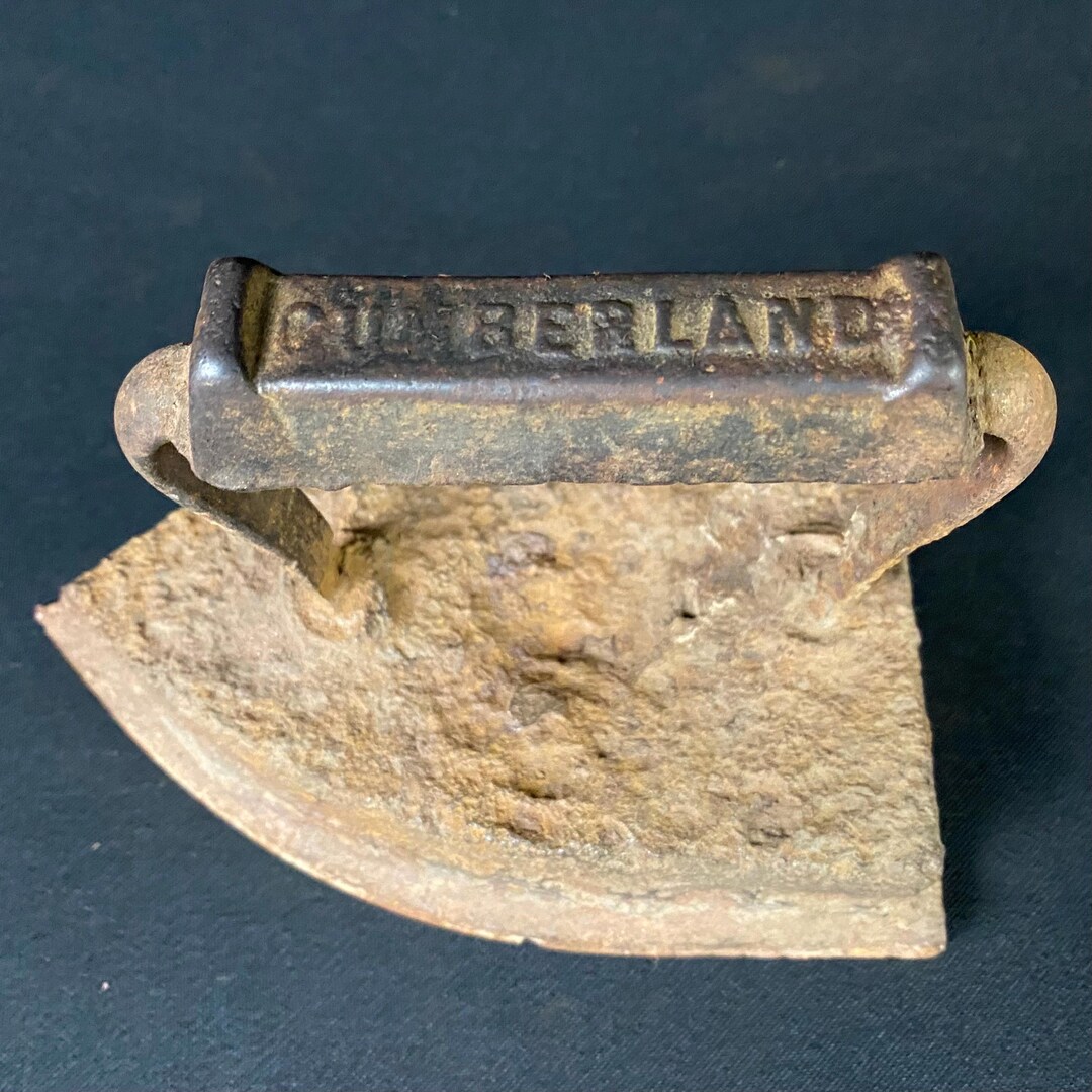 Antique Salvage Cast Iron Sad Iron Clothes Iron, Marked CUMBERLAND on ...