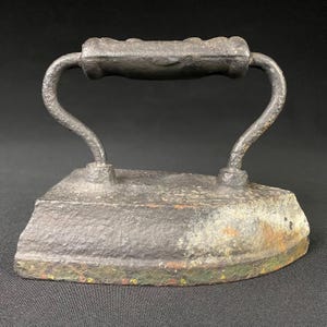 Antique Salvage Cast Iron Sad Iron Clothes Iron, Marked I X L, 8 on ...