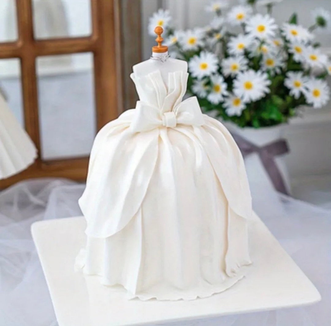 Mannequin Cake Topper, Toy Mannequin, Seamstress Cake, Sewing Machine ...