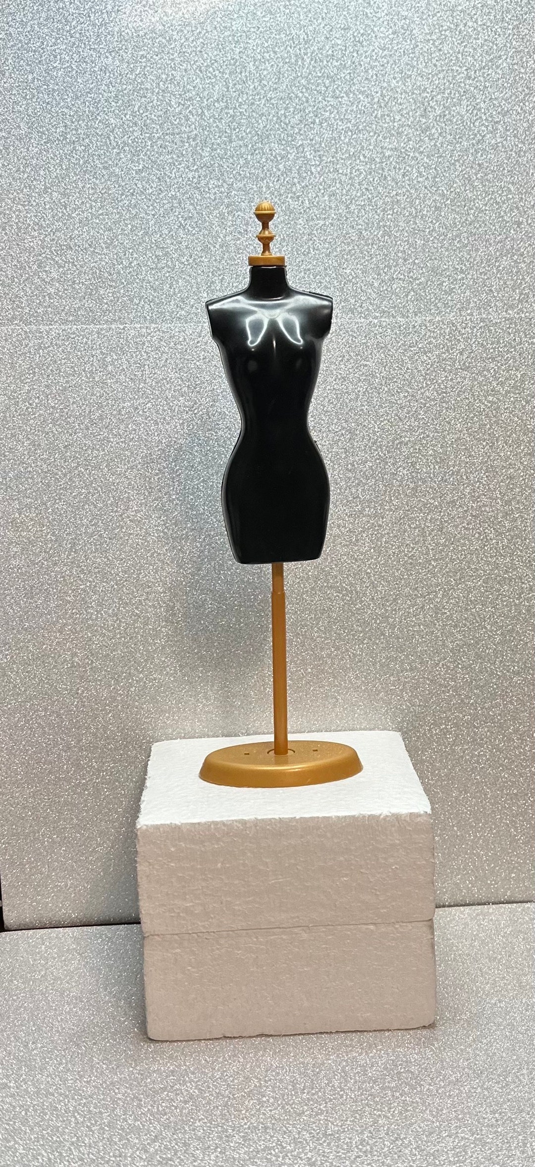 Mannequin Cake Topper, Toy Mannequin, Seamstress Cake, Sewing Machine ...