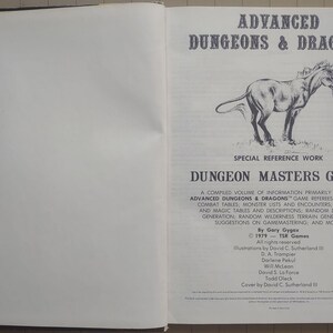 AD&D First Edition Dungeon Master's Guide Gary Gygax TSR2011 Original Cover Vintage TSR ...