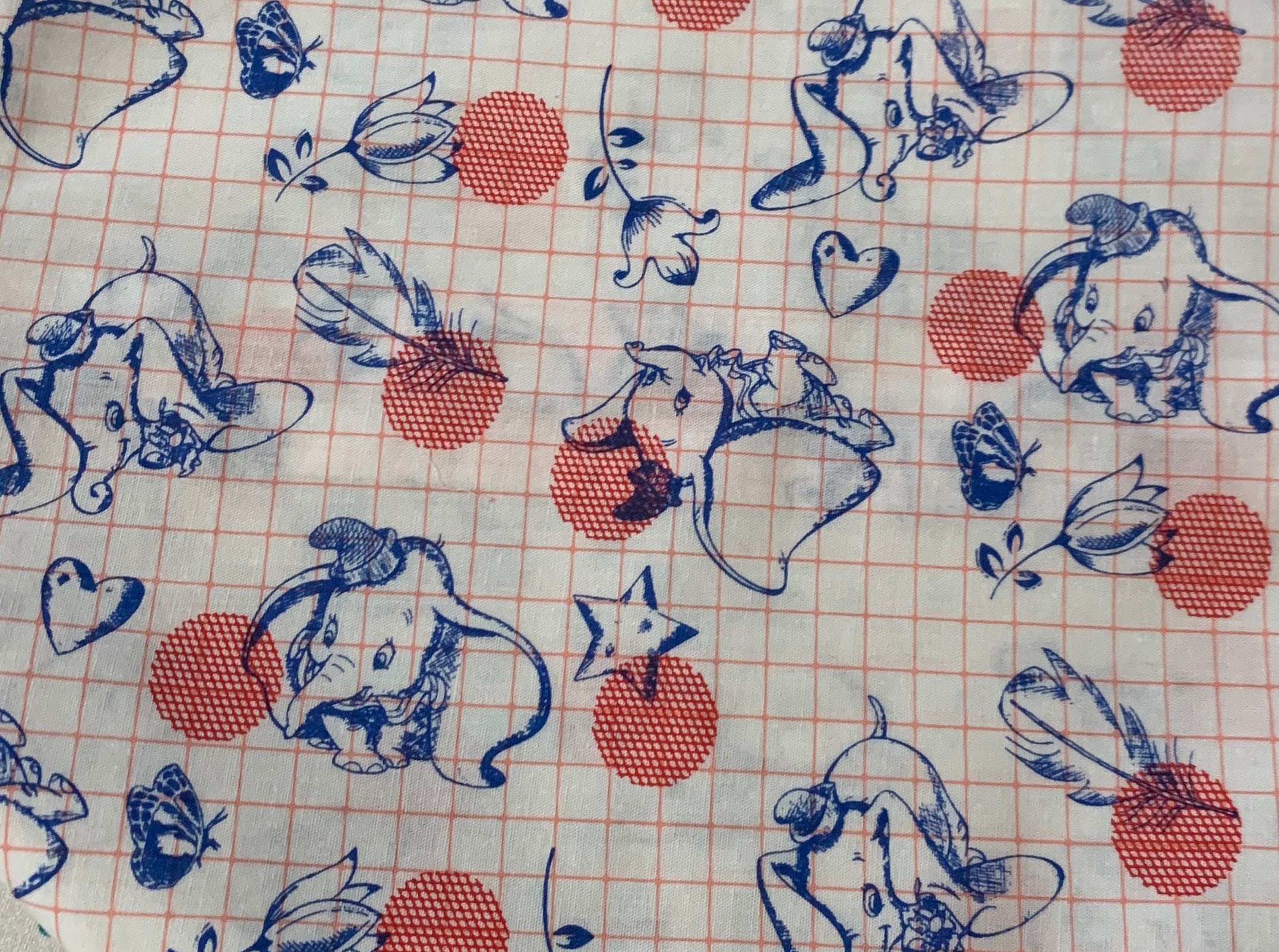 Dumbo Sketch Lightweight Face Mask (including Filter Pocket and Space ...