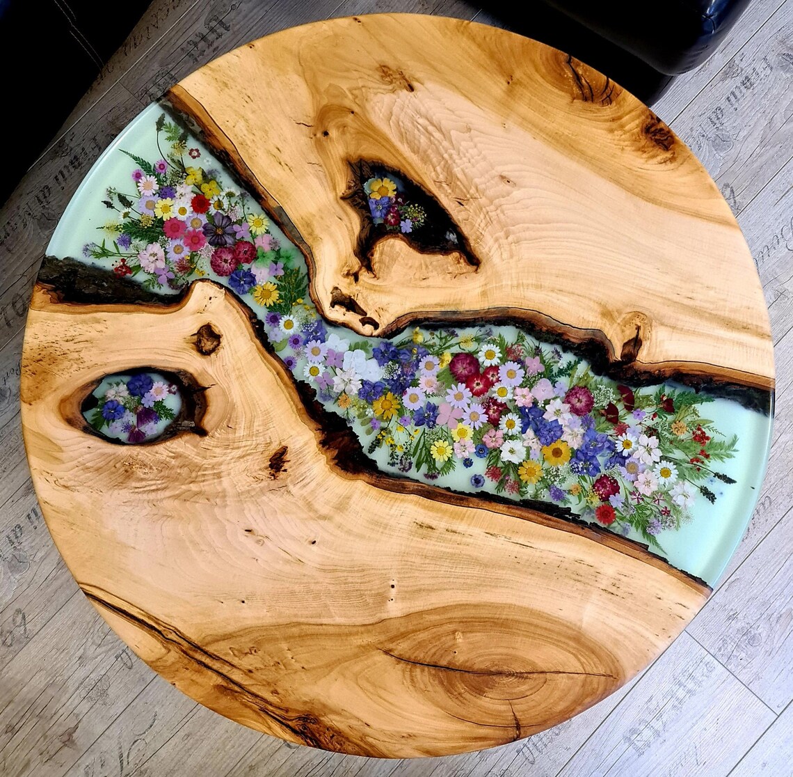 Epoxidharz Couchtisch Rund