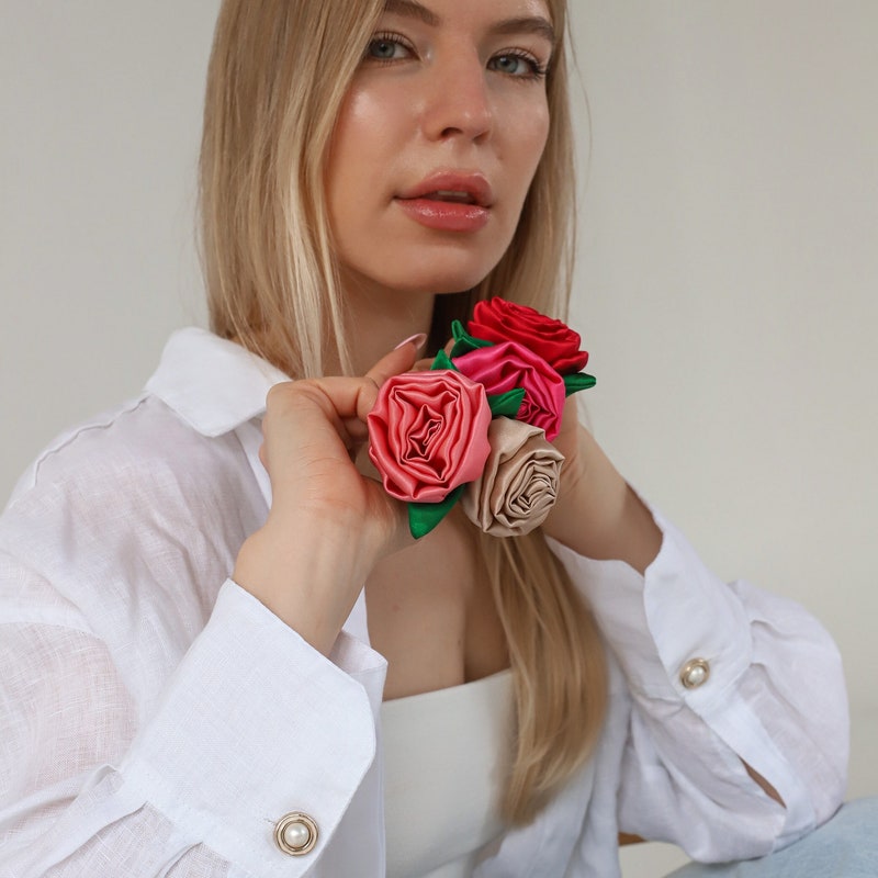 Green Silk Roses - Etsy