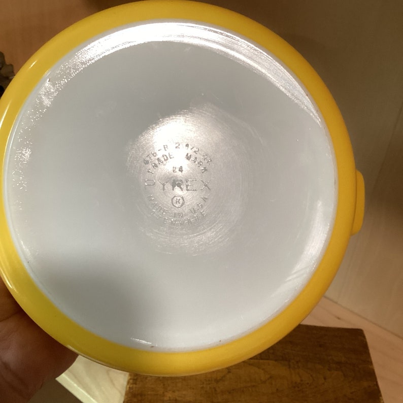 Vintage Pyrex Yellow/orange Daisy Lid Casserole Set of 3 - Etsy