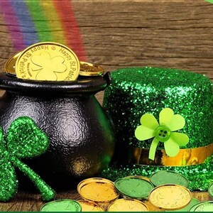 St. Patrick's Day Gild and Green Shamrock Coins Pack of 24 Coins - Etsy