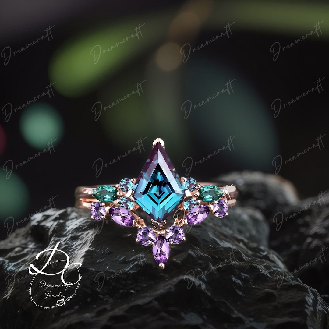 Kite Cut Alexandrite Ring for Women Vintage Alexandrite Engagement Ring ...