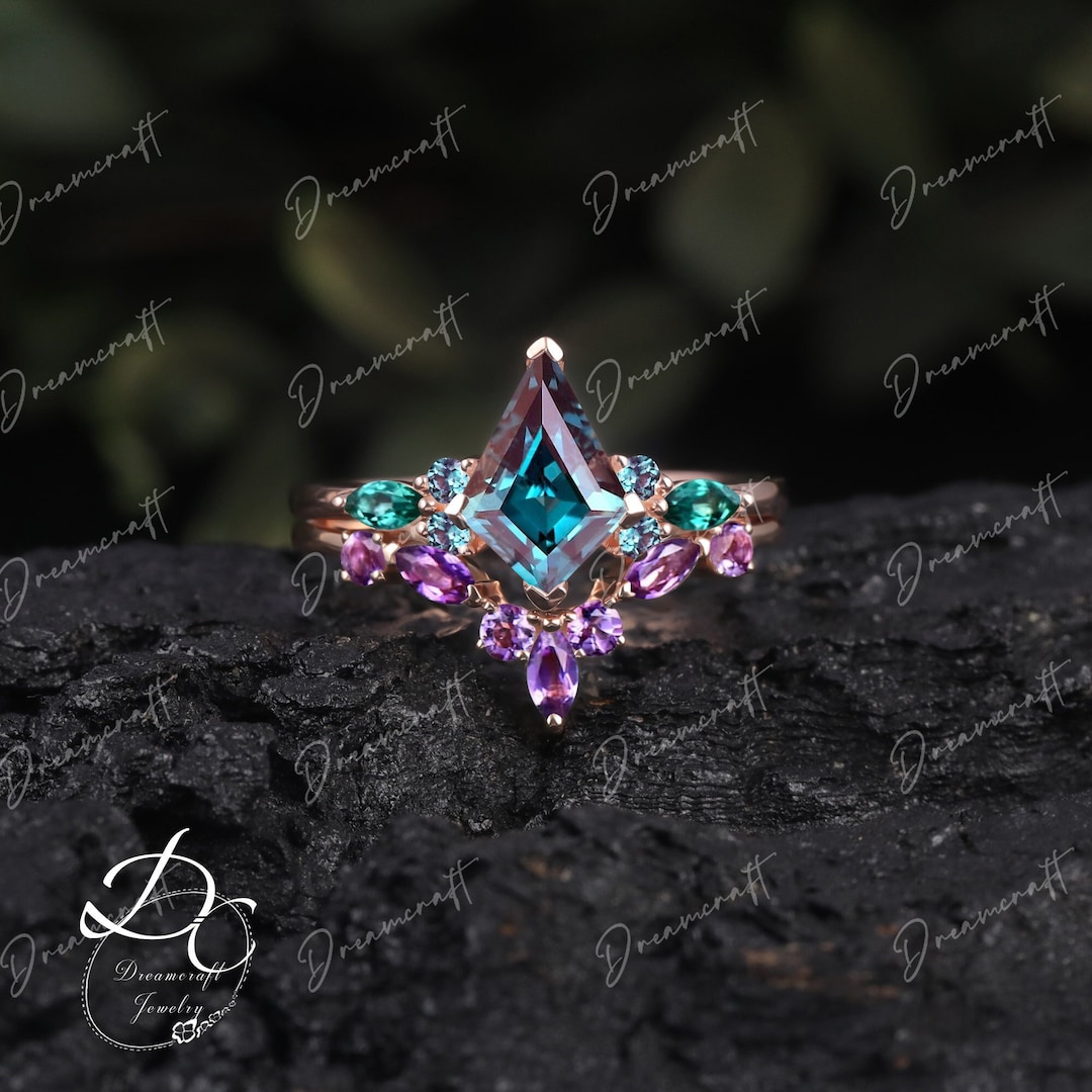 Kite Cut Alexandrite Ring for Women Vintage Alexandrite Engagement Ring ...