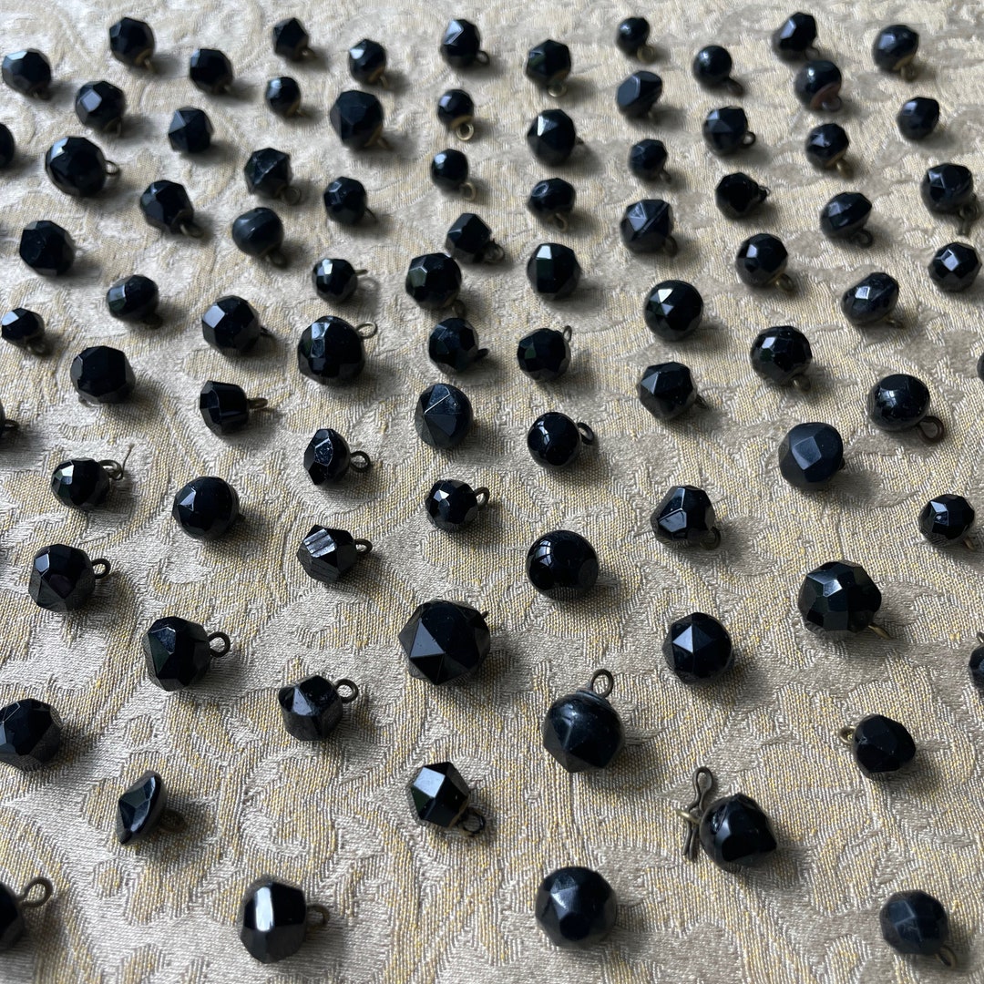 Antique Victorian Black Glass Buttons, 100 Vintage Buttons / Black ...