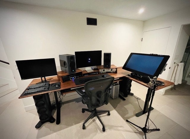 Sit-stand L-shaped Studio Corner Desk | 3-leg Imovr Base | Recording ...