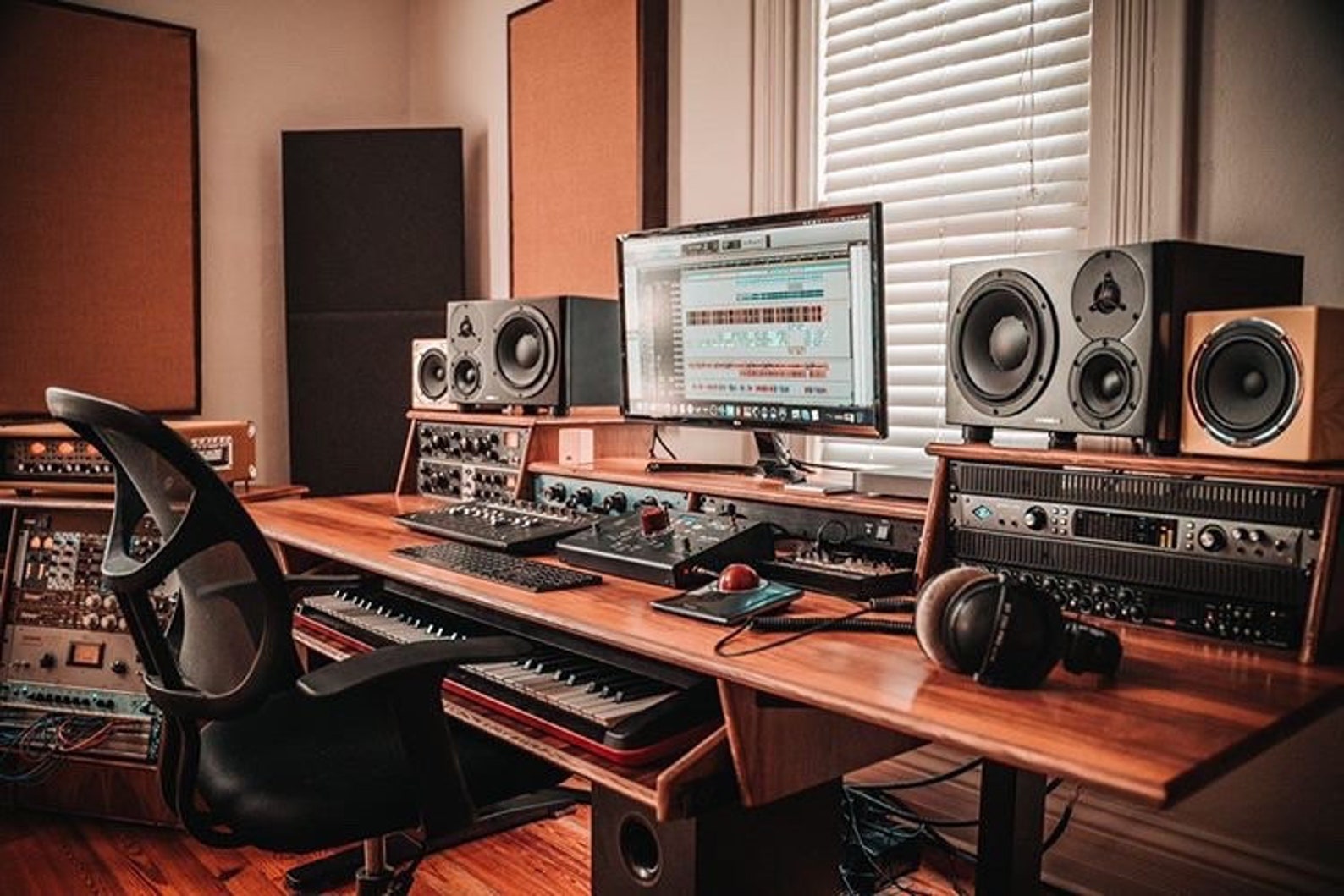 SIT/STAND Music Studio Desk | Height-adjustable Keyboard Tray ...