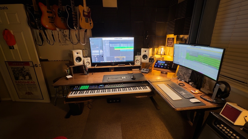 Sit-stand L-shaped Studio Corner Desk | 3-leg Imovr Base | Recording ...