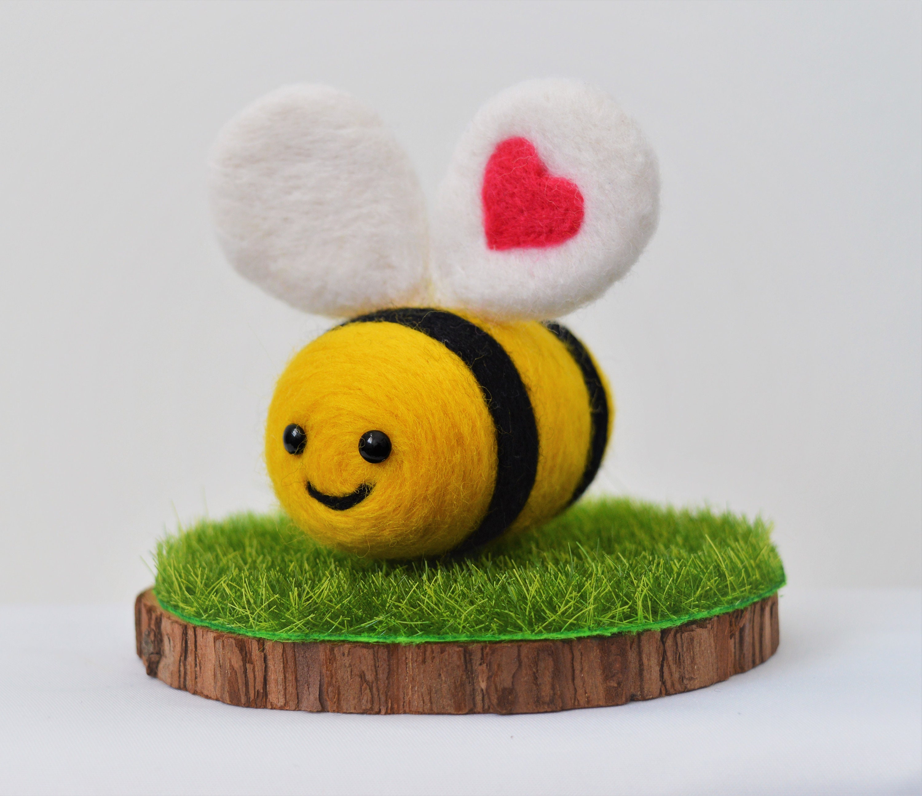 Heart Felt Bee Handmade Felt Bee Cute Love Birthday - Etsy UK