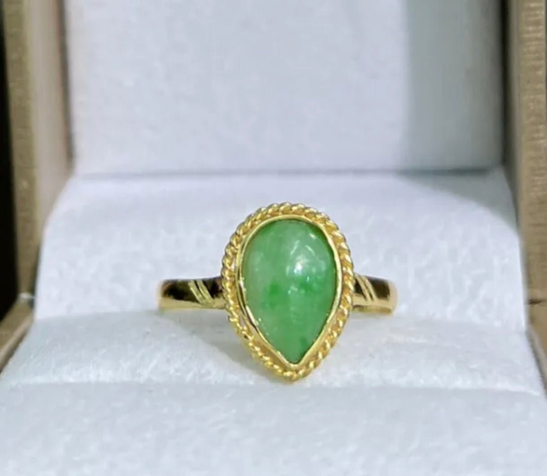 VINTAGE Jade Pear Shaped 14K Solid Gold Ring Size 7.5 US - Etsy