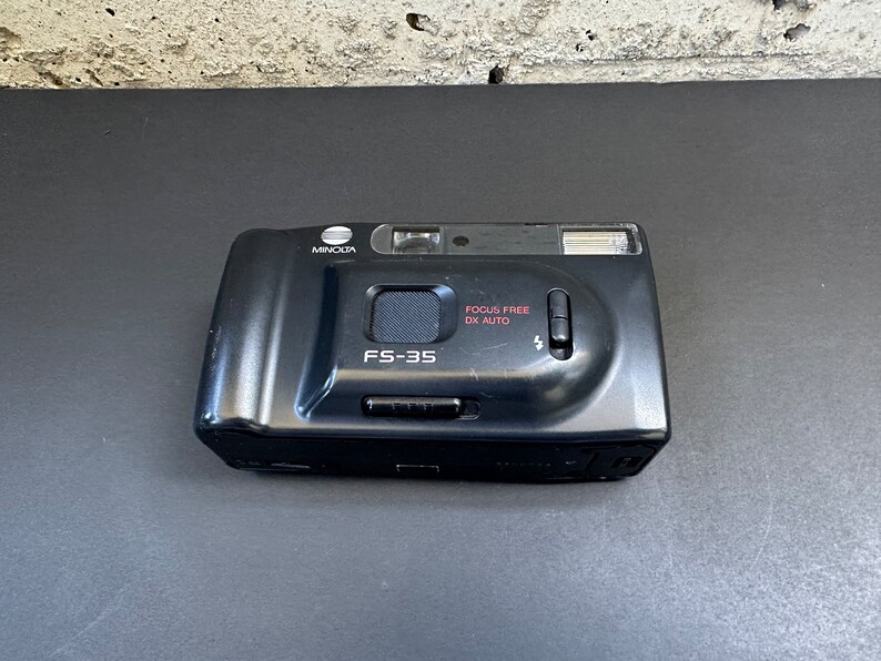 Vintage Minolta FS-35, 35mm Film Camera With Built in Flash - Etsy