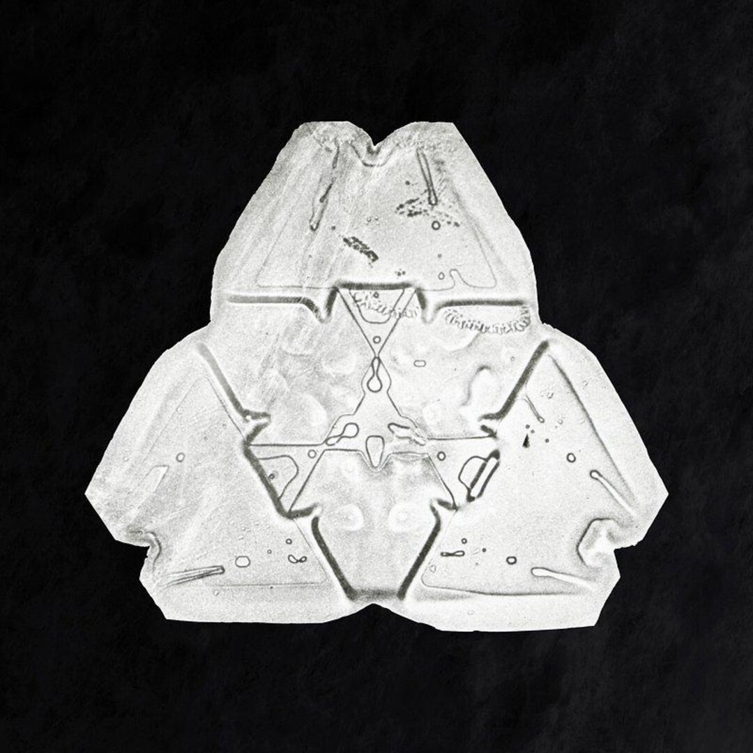 Language of Light | Snowflake Glow | 2022 Art | Winter Vibes | Mystical ...