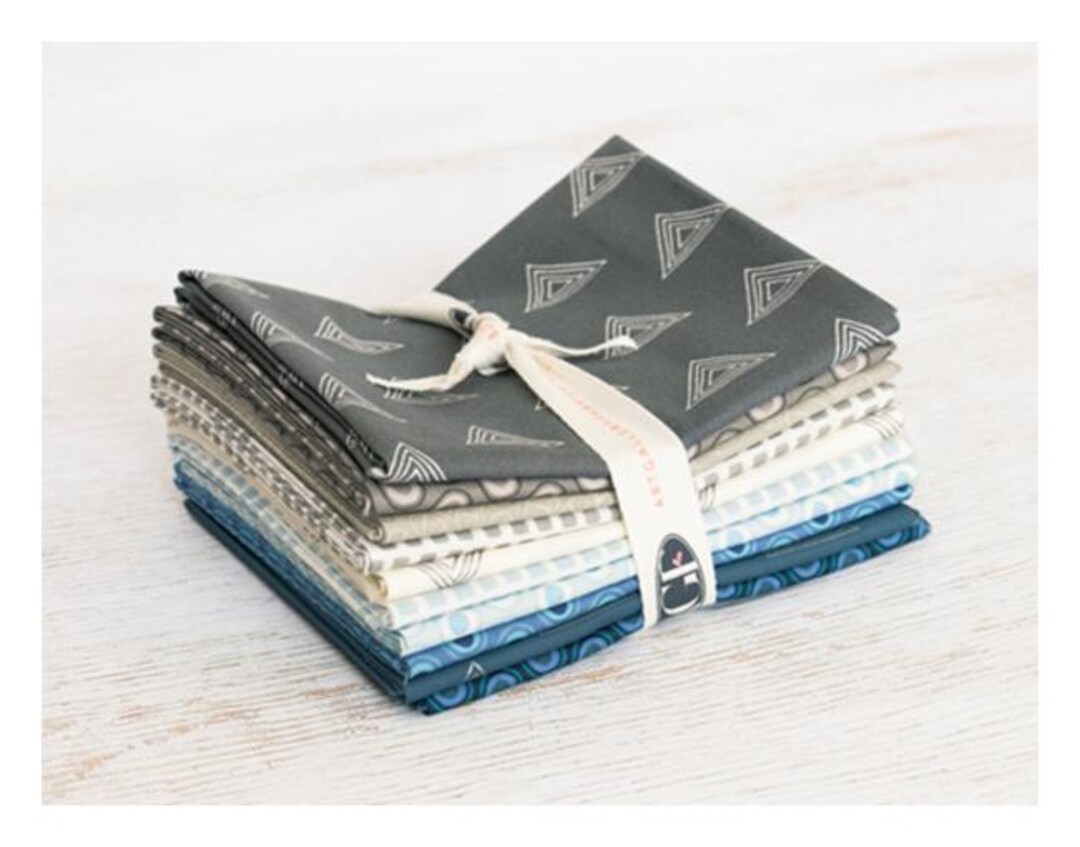 Four Seasons Fat Quarter Bundle in Winter by Art Gallery (cbefq420) - Etsy