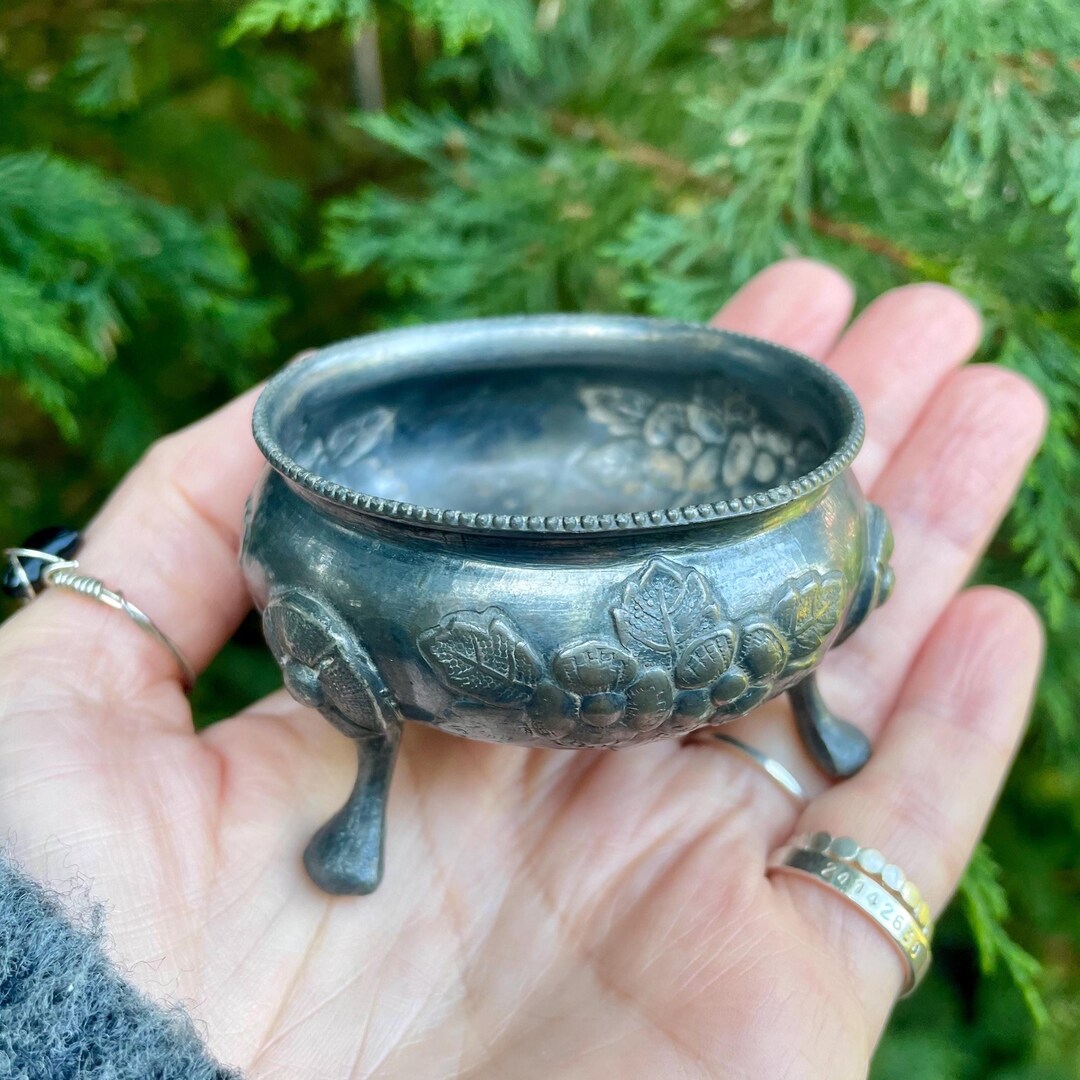 Antique Pewter Claw Foot Cauldron: Wiccan Travel Altar, C.1910 - Etsy