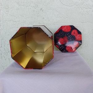 Vintage Tin-vintage Berries Tin-made in England-octagon Shaped Tin ...