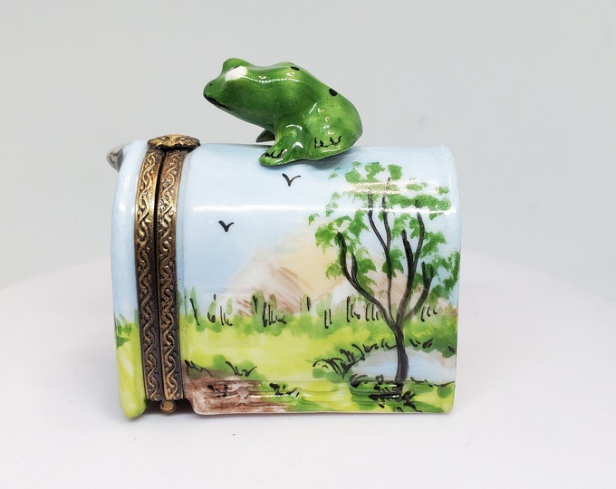 Frog on Mailbox Limoges Box (rochard) - Etsy