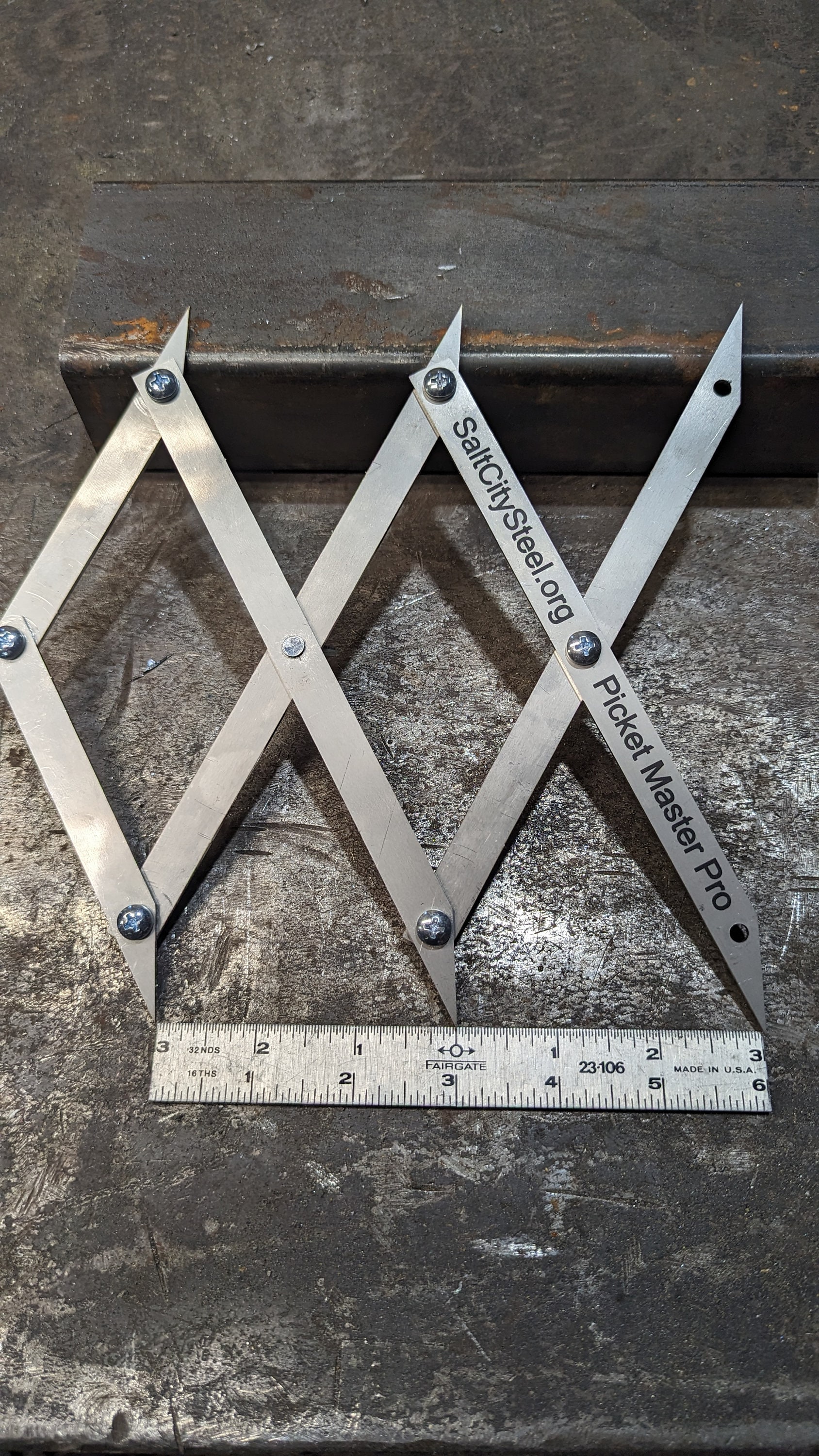 3-point Picket Master Pro - the Center Finding Tool for Welders ...