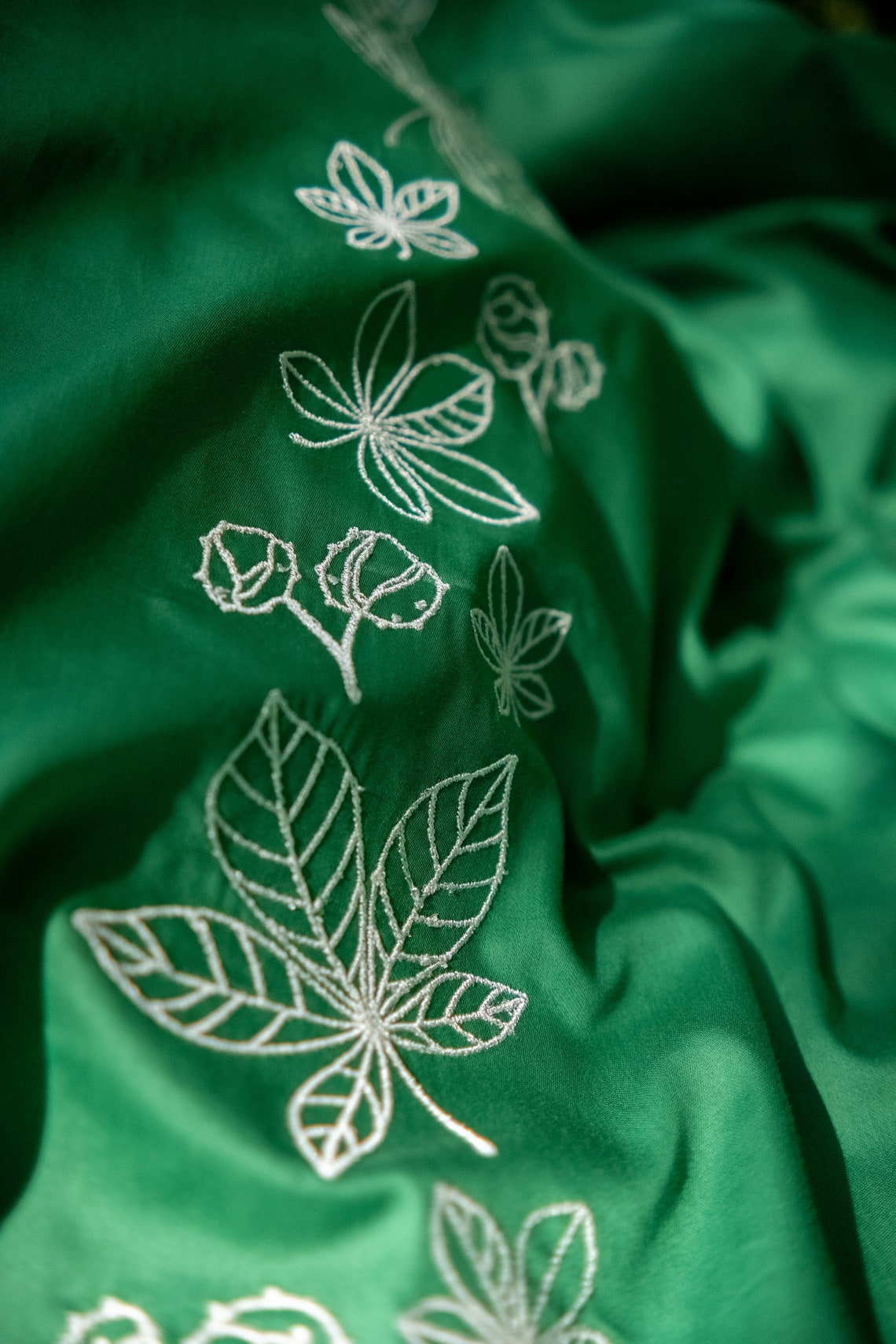 Green Duvet Cover With Chestnuts Embroidery, Natural 100% Cotton Sateen ...