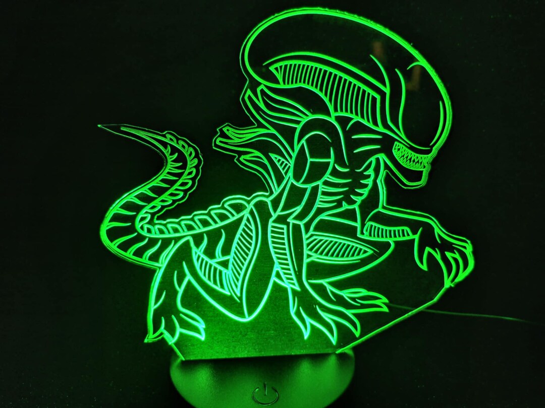 Alien Xenomorph Edge Lit Creature - Etsy