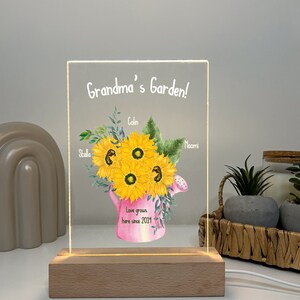 Grandma's Bunch Custom Personalized LED Wood Base Light up Lamp Flower ...