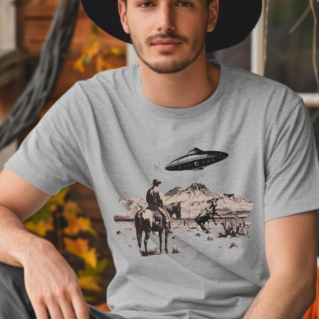 Space Cowboy T-shirt: Vintage Alien Cow Abduction Tee - Etsy