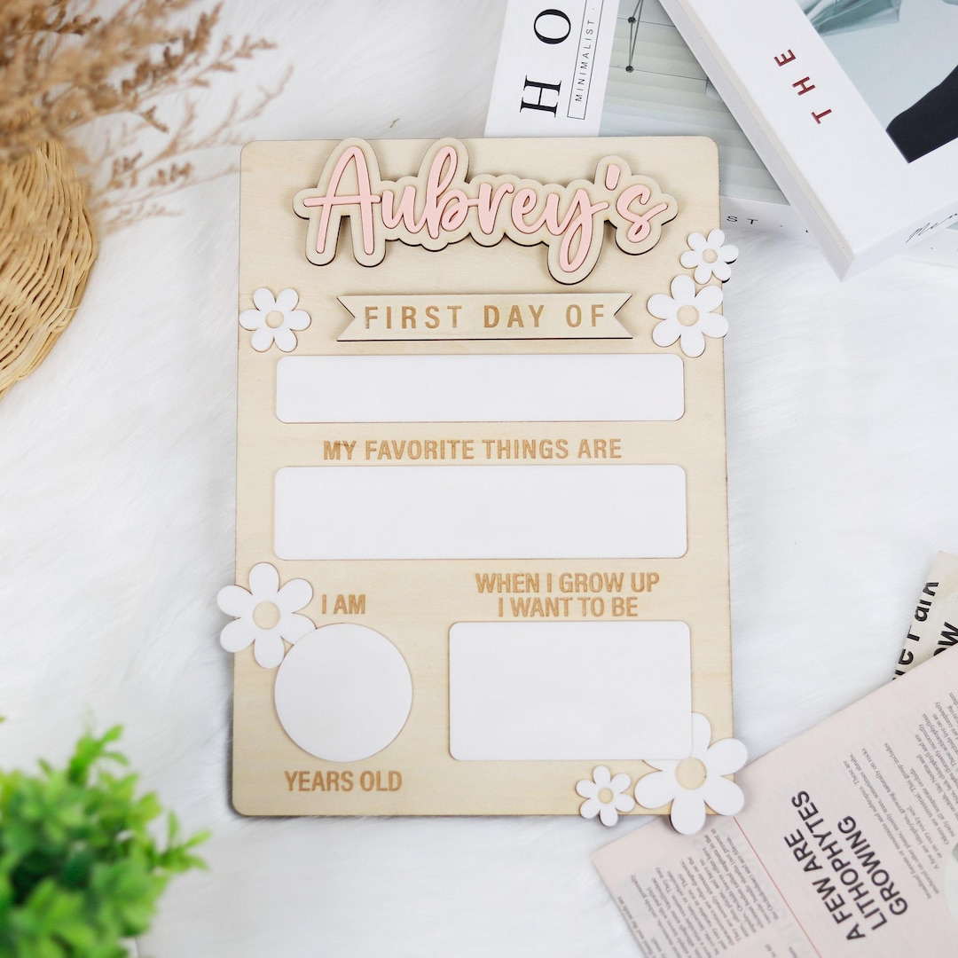 Personalized Daisy Acrylic First Day of School Sign, Custom Back to ...