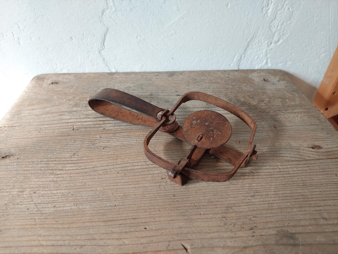 Old Hunter Trap,vintage Metal Trap,primitive Wrought Forged Iron Trap ...