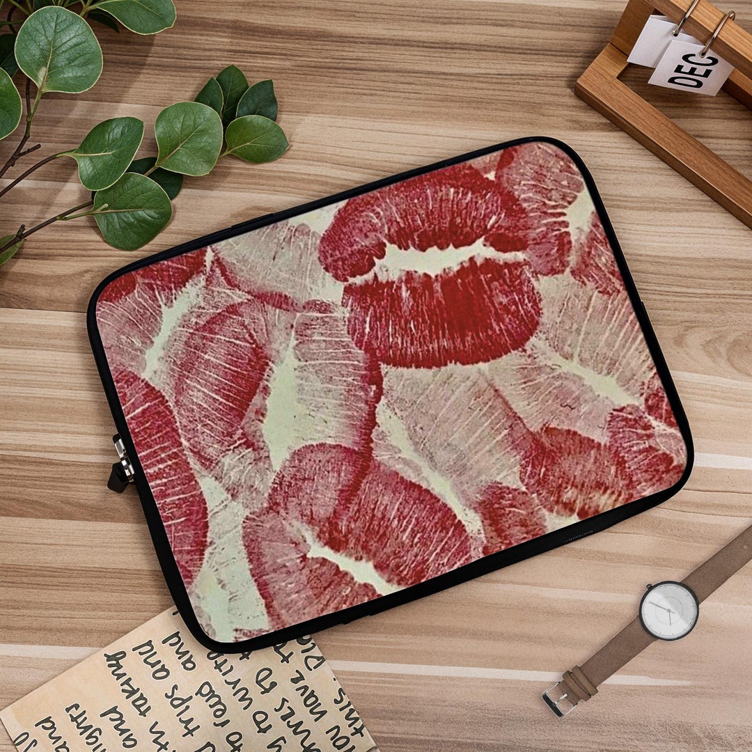 Kiss Print Laptop Case, Retro Style, Bright and Stylish Accessory ...