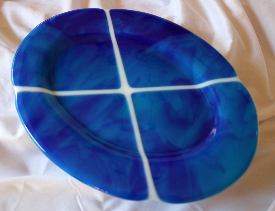 Lovely Cobalt Blue Streaky Glass Over White Base Fused Glass - Etsy.de