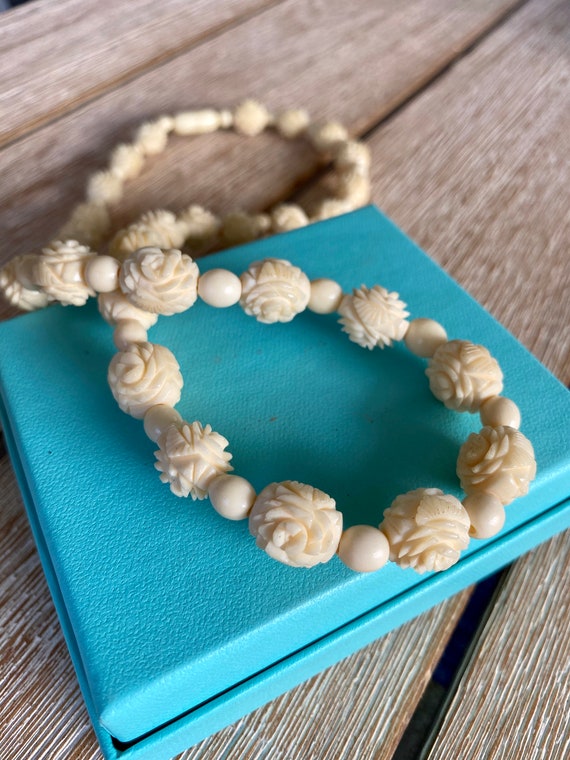 Vintage carved rose bone - Gem