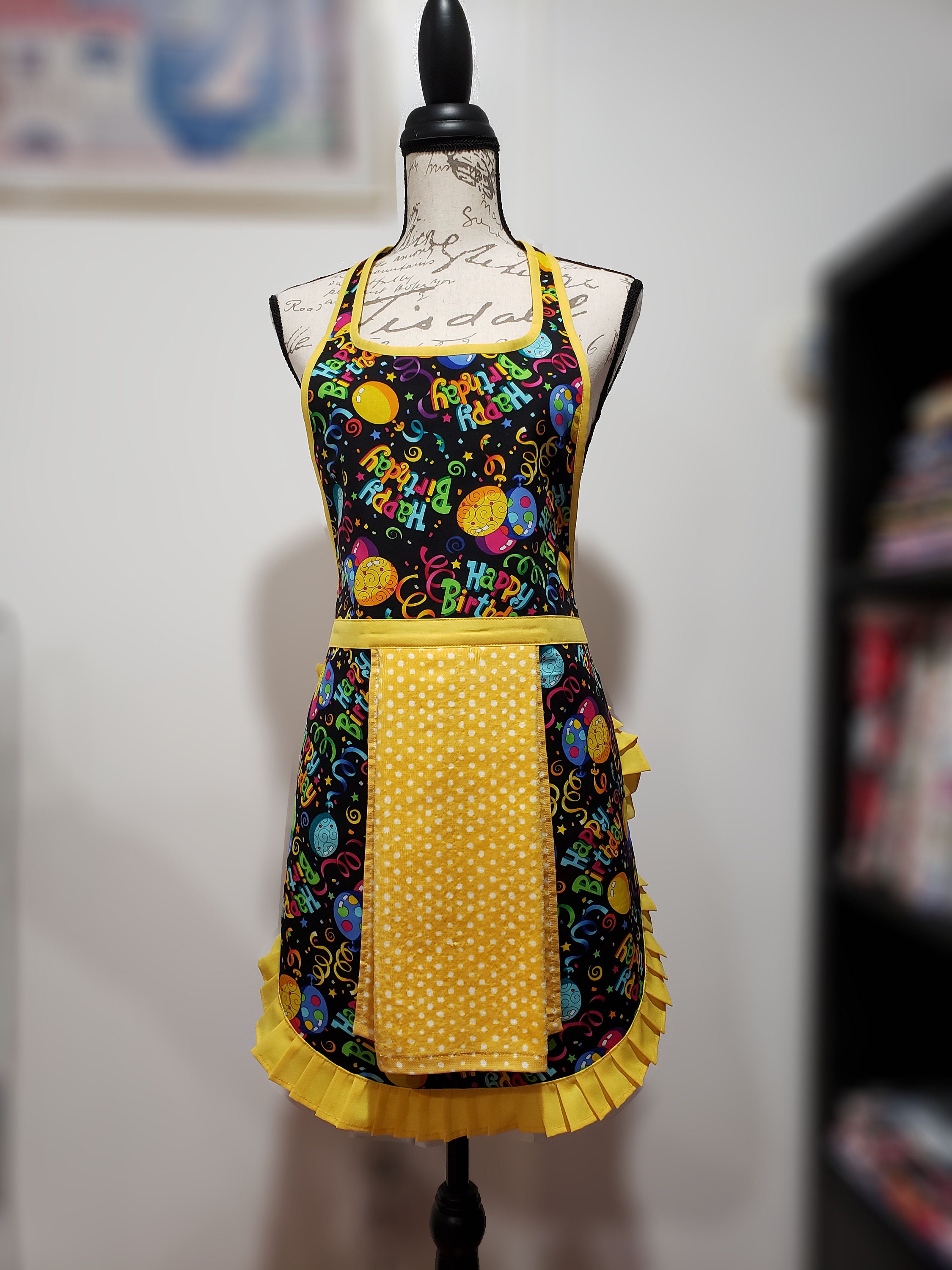 Apron with hand towel Sun flower apron Happy birthday apron | Etsy