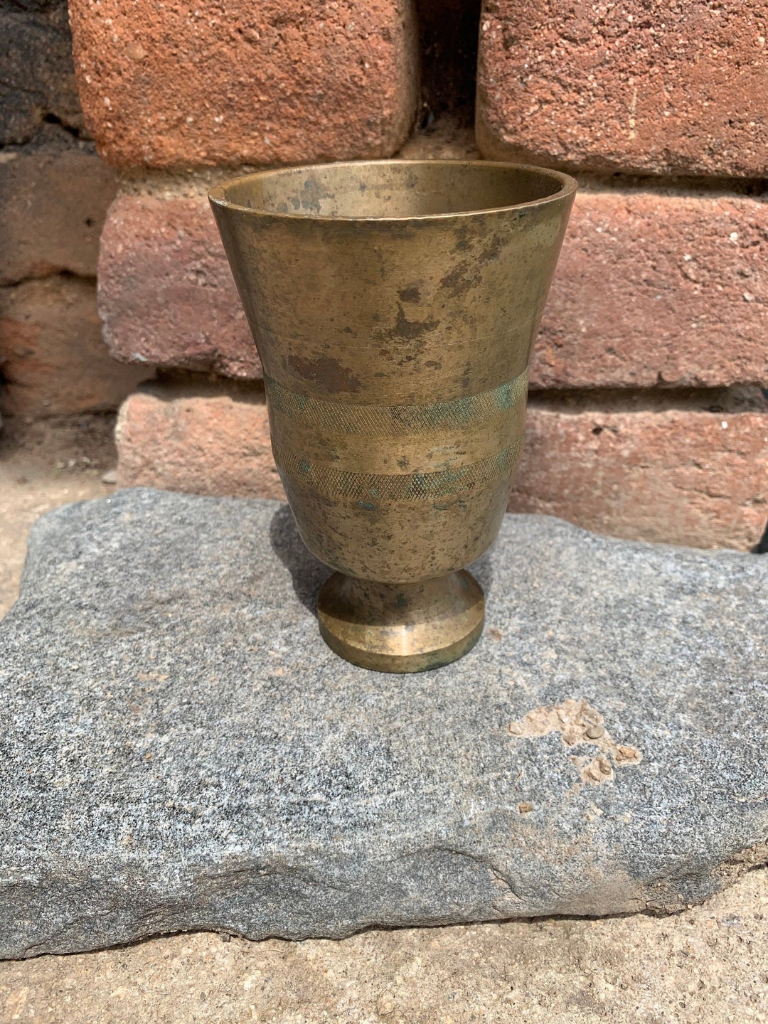 Petit vase vintage en laiton - Etsy France
