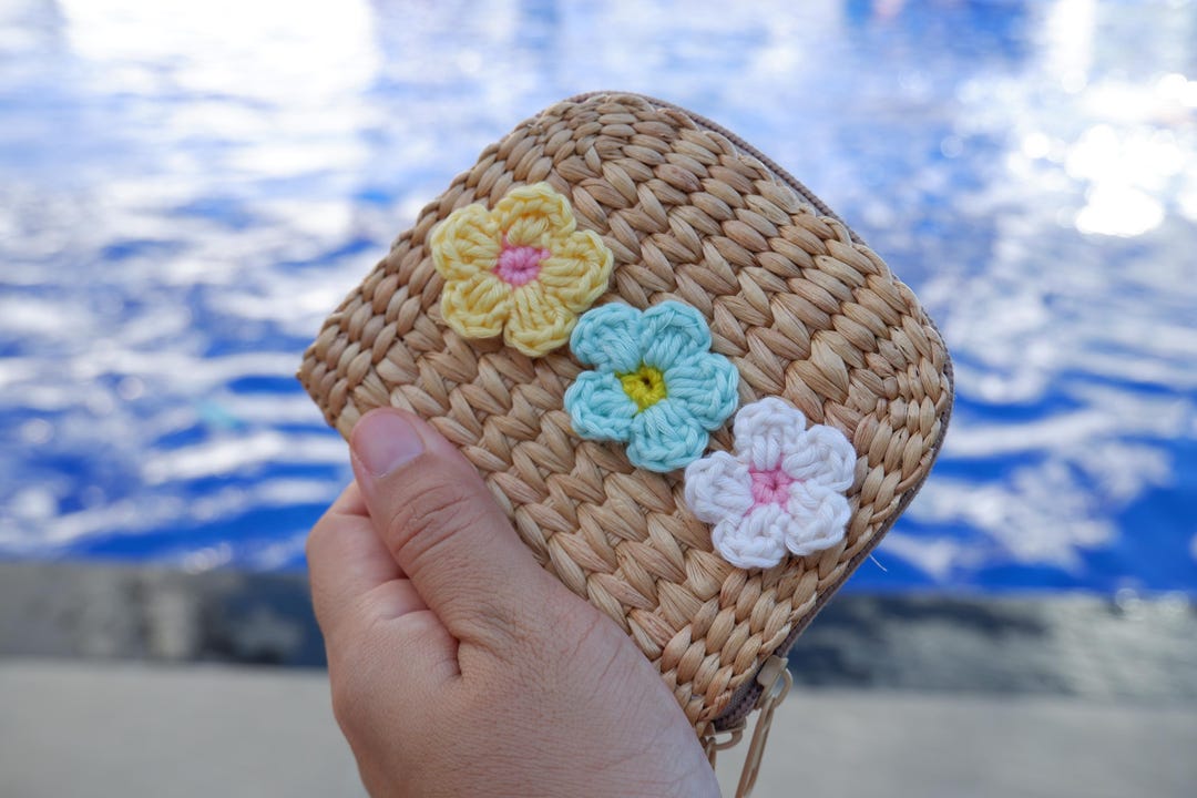 Handmade Straw Coin Purse, Boho Woven Clutch With Flowers - Etsy