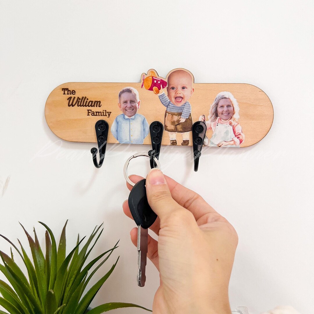 Custom Photo Key Holder, Wooden Key Hook With Last Name, Keychain ...