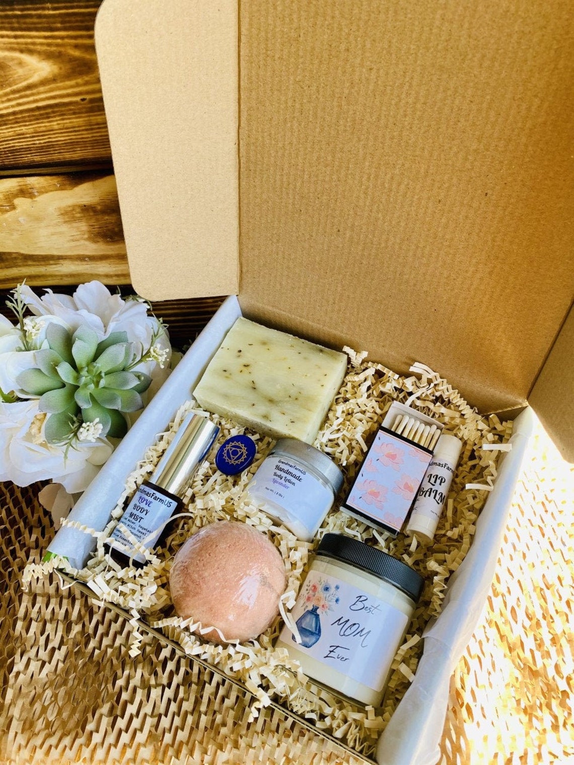 Best Mom Ever Spa Gift Box | Handmade Soy Candle, Bath Bomb - Etsy