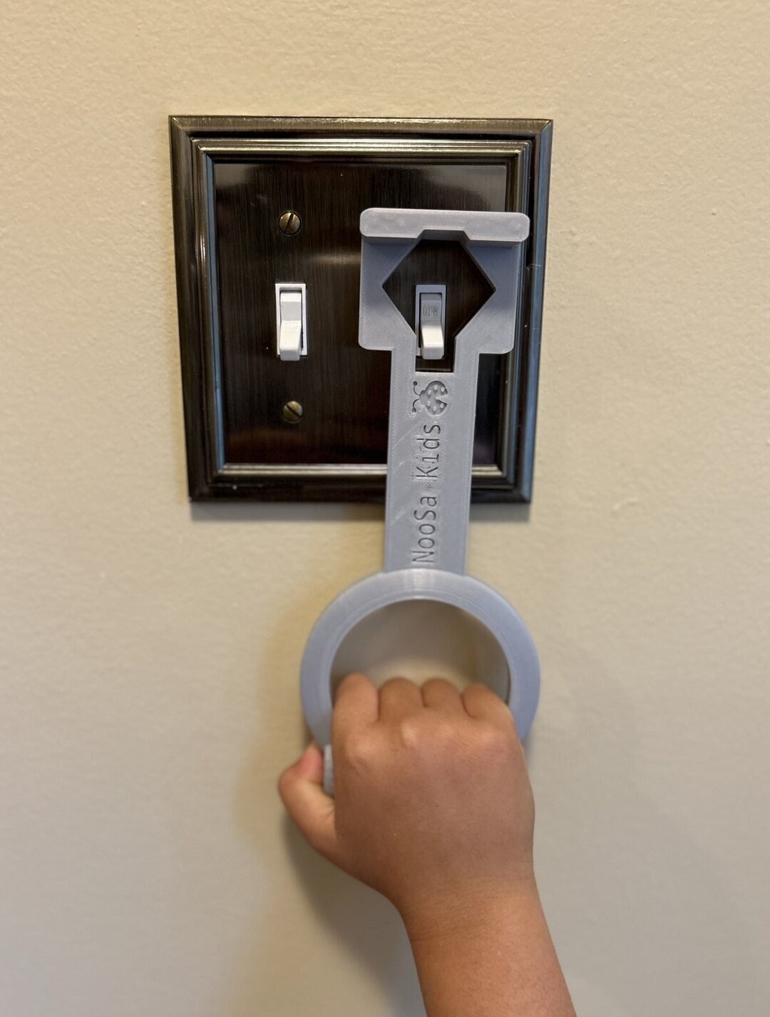 Reacher Helper Kids Portable Light Switch and Faucet Handle Extender ...