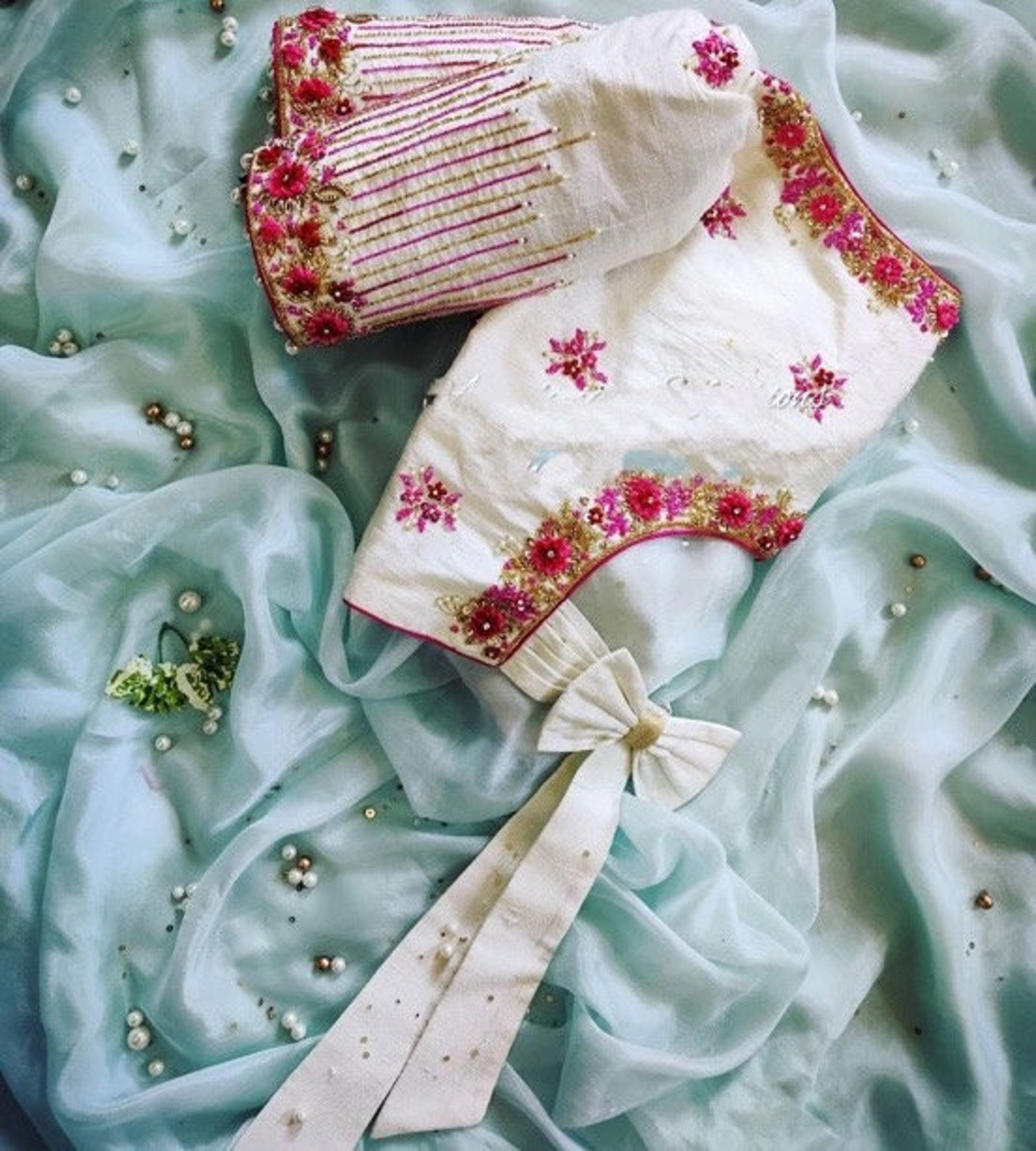 Simple Maggam Blouses With Small Flower Motif Embroidery | Etsy