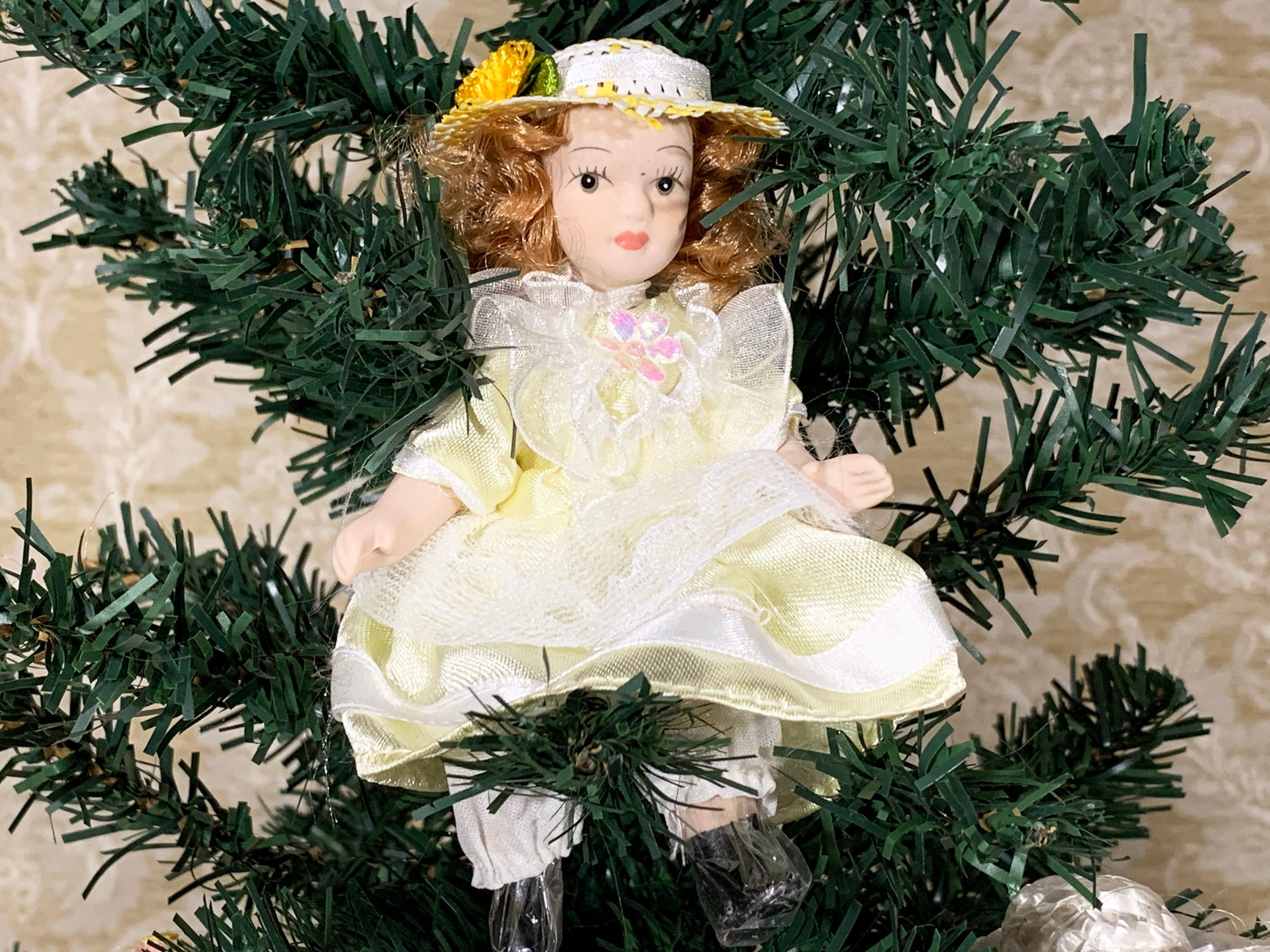 Set of 5 Miniature Porcelain Dolls Tree Ornaments Item 4 - Etsy