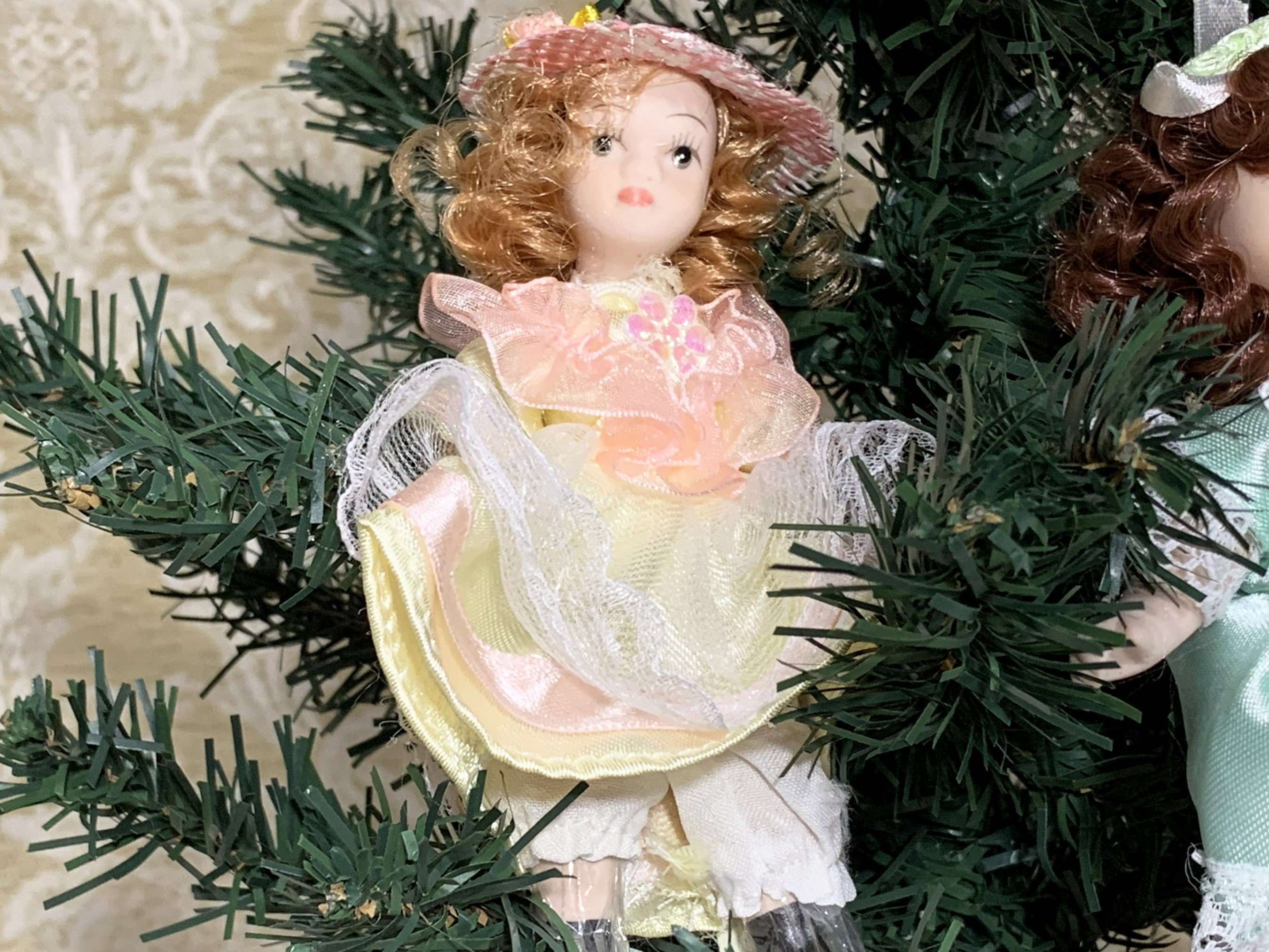 Set of 5 Miniature Porcelain Dolls Tree Ornaments Item 4 - Etsy