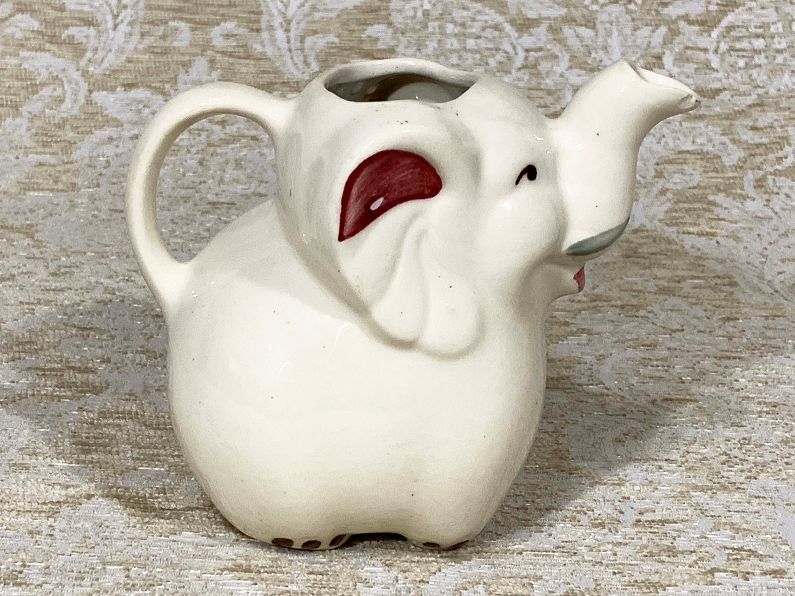 Vintage 1940s Shawnee Pottery Elephant Creamer Pitcher - Etsy