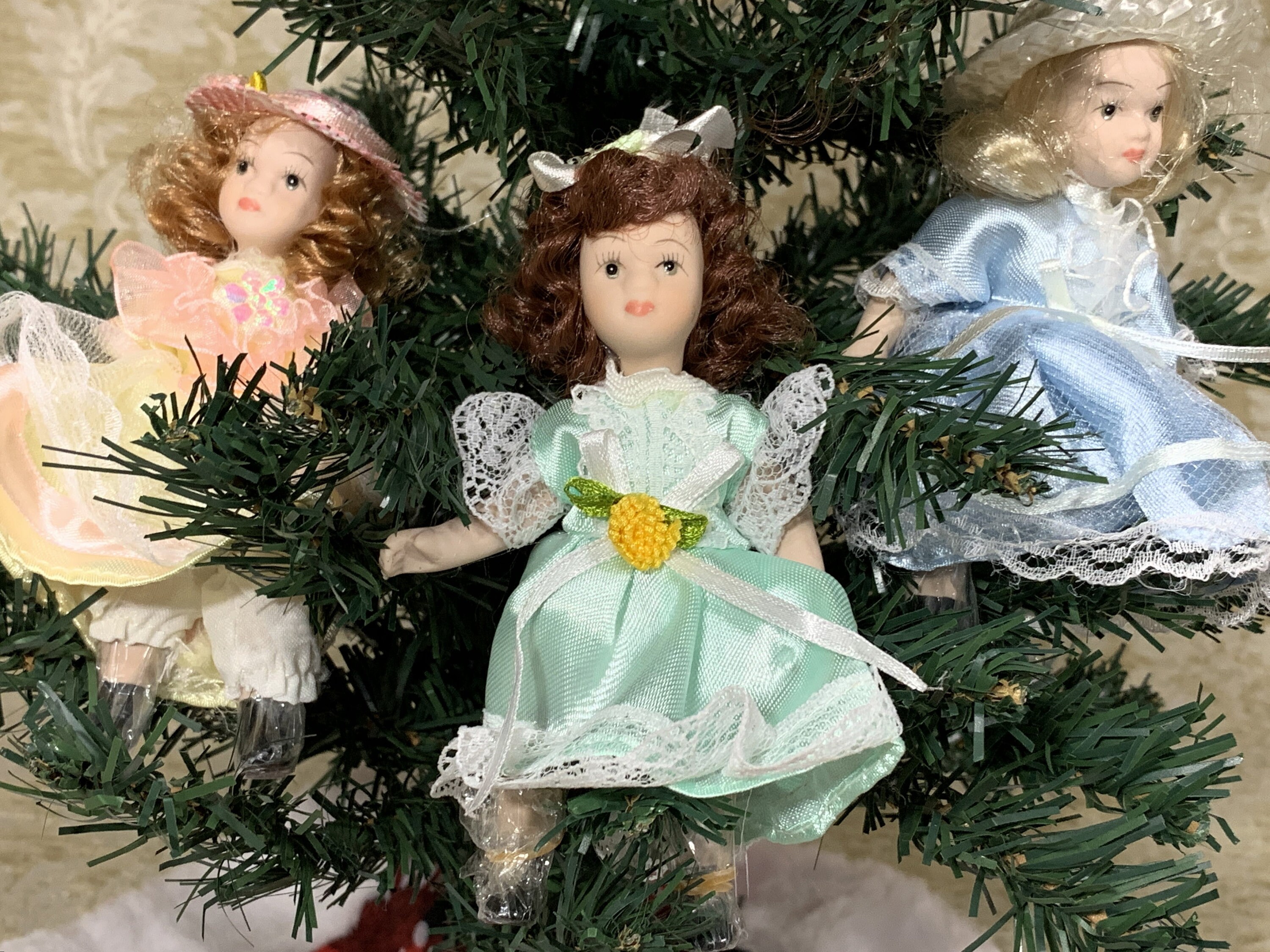 Set of 5 Miniature Porcelain Dolls Tree Ornaments Item 4 - Etsy