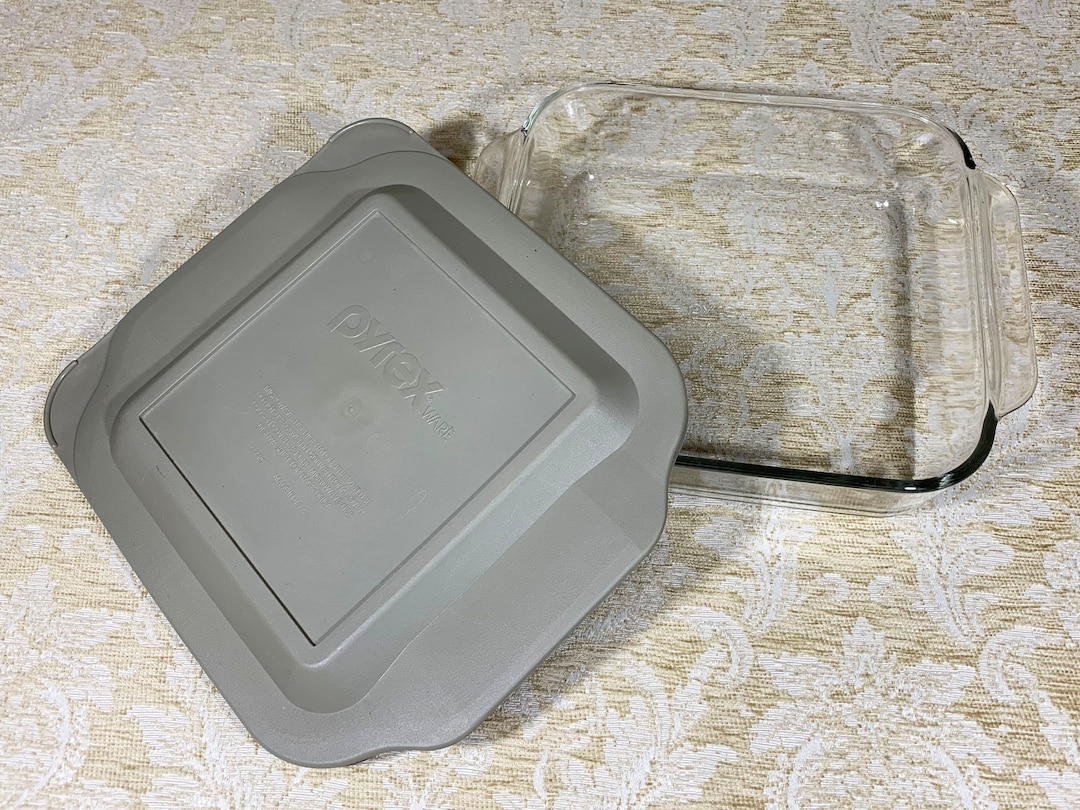 Vintage 2 Quart Pyrex Glass Casserole Dish With Original Flexible Lid ...