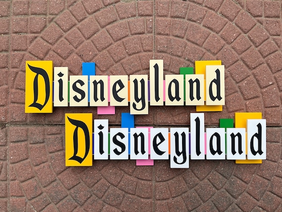 Disneyland Entrance Sign