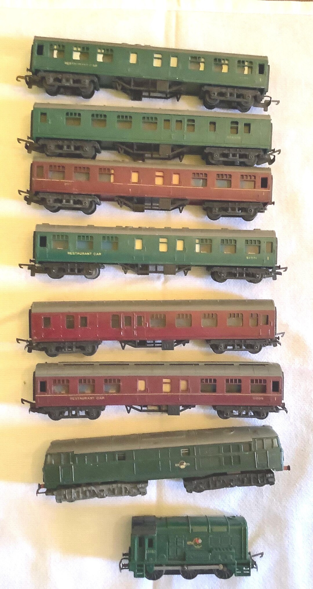Triang Railways Model Trains. Set of 8 - Etsy