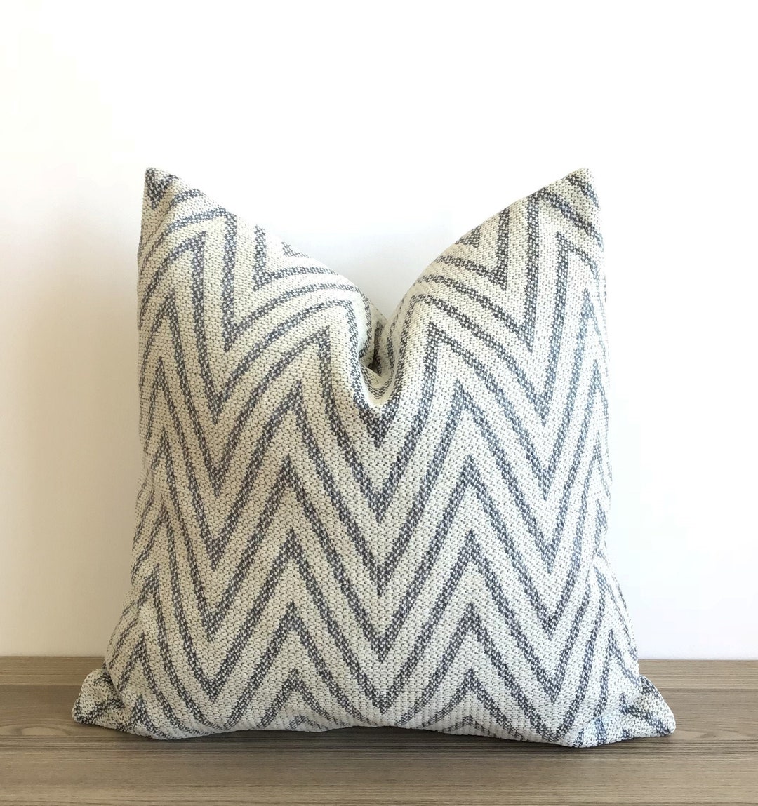 Luxury Geometric Patterned Cushion Cover, White Blue Soft Pillowcase ...