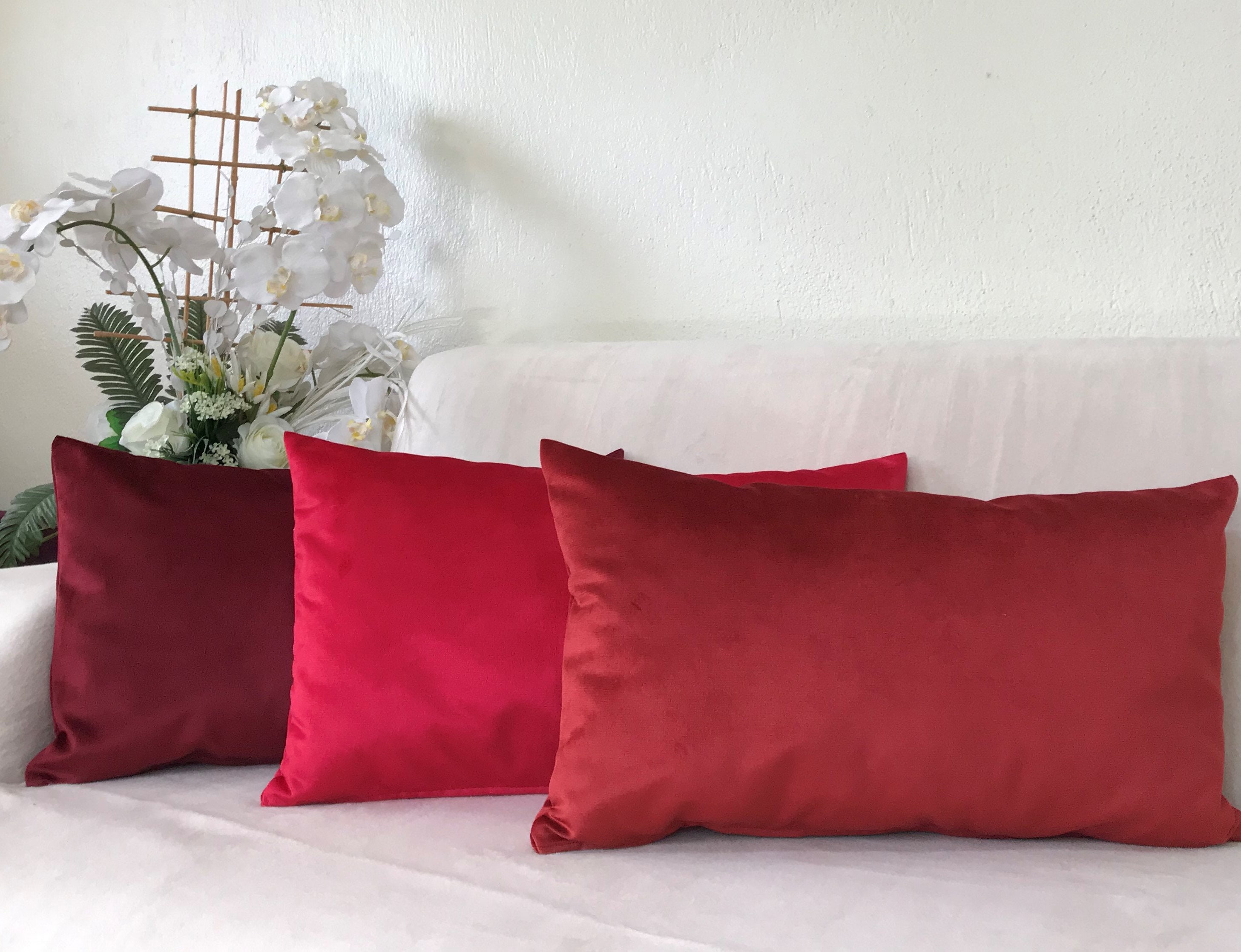 Red Velvet Throw Pillow Cover, Christmas Red Velvet Decorative Throw ...